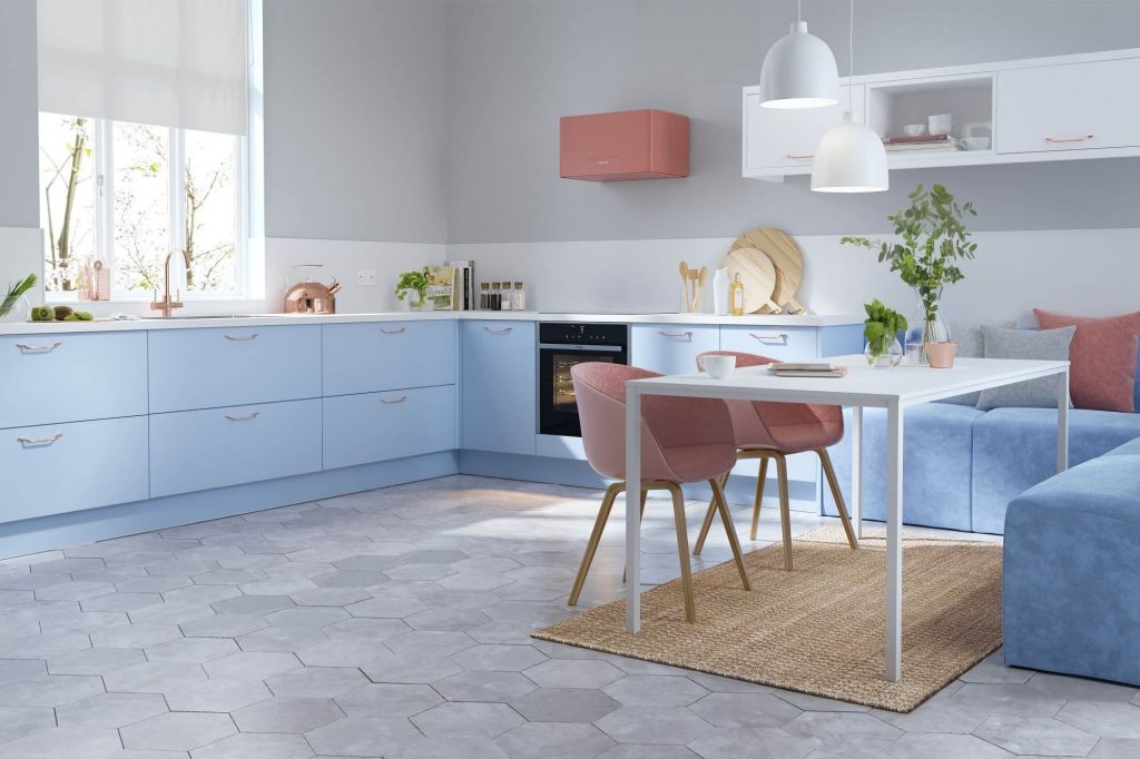 Gris dans la cuisine : quelle couleur lui associer