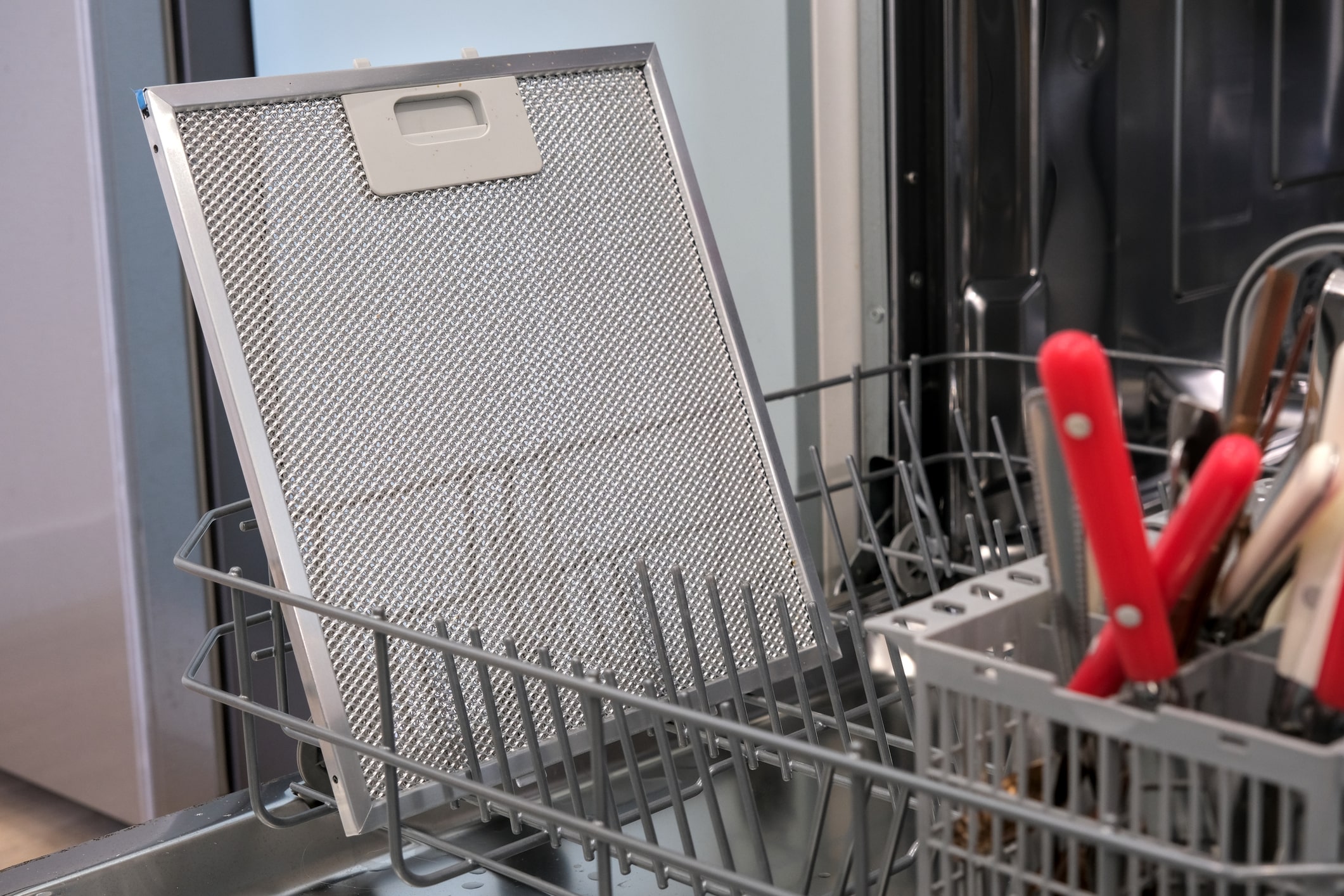 Cette erreur que tout le monde fait avec sa hotte rend le nettoyage ...